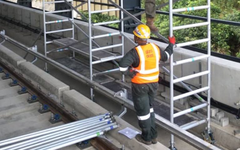 MRT2 Elevated Stations: Aluminium Cantilever Scaffolds
